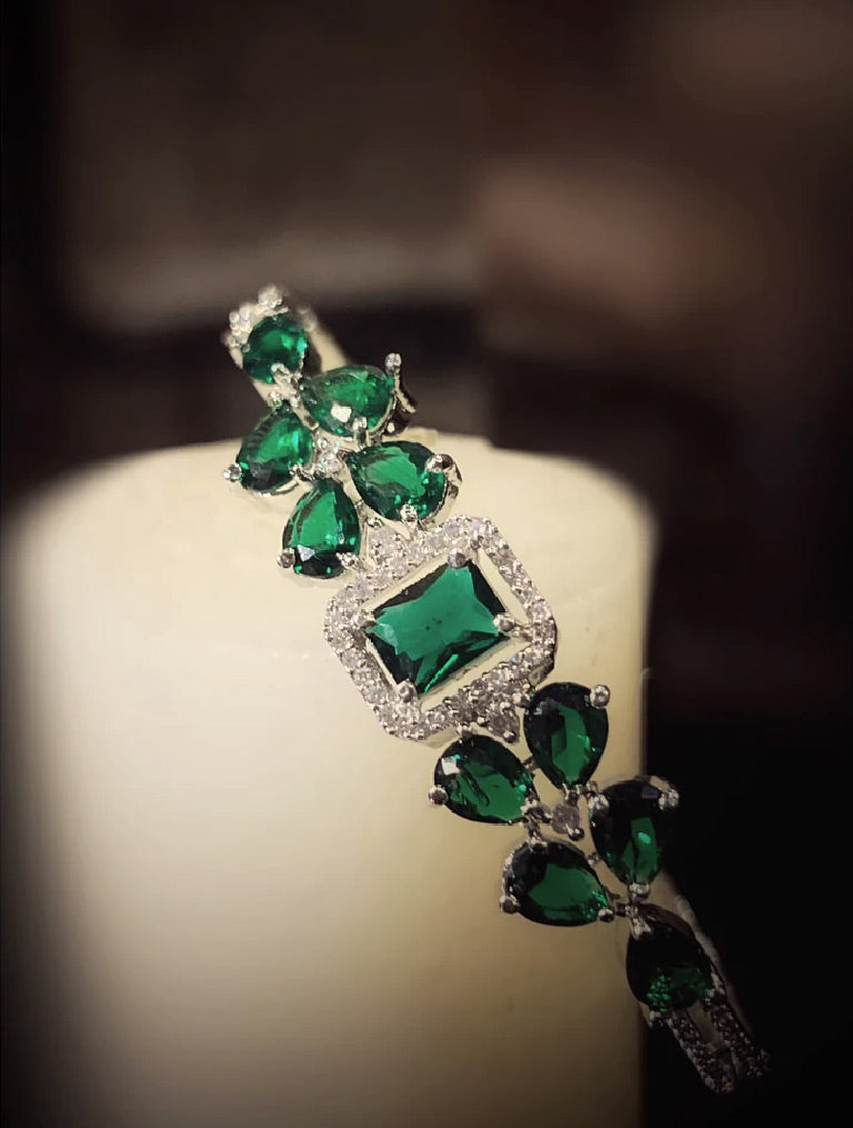 Beautiful Bracelets – House of Armilla